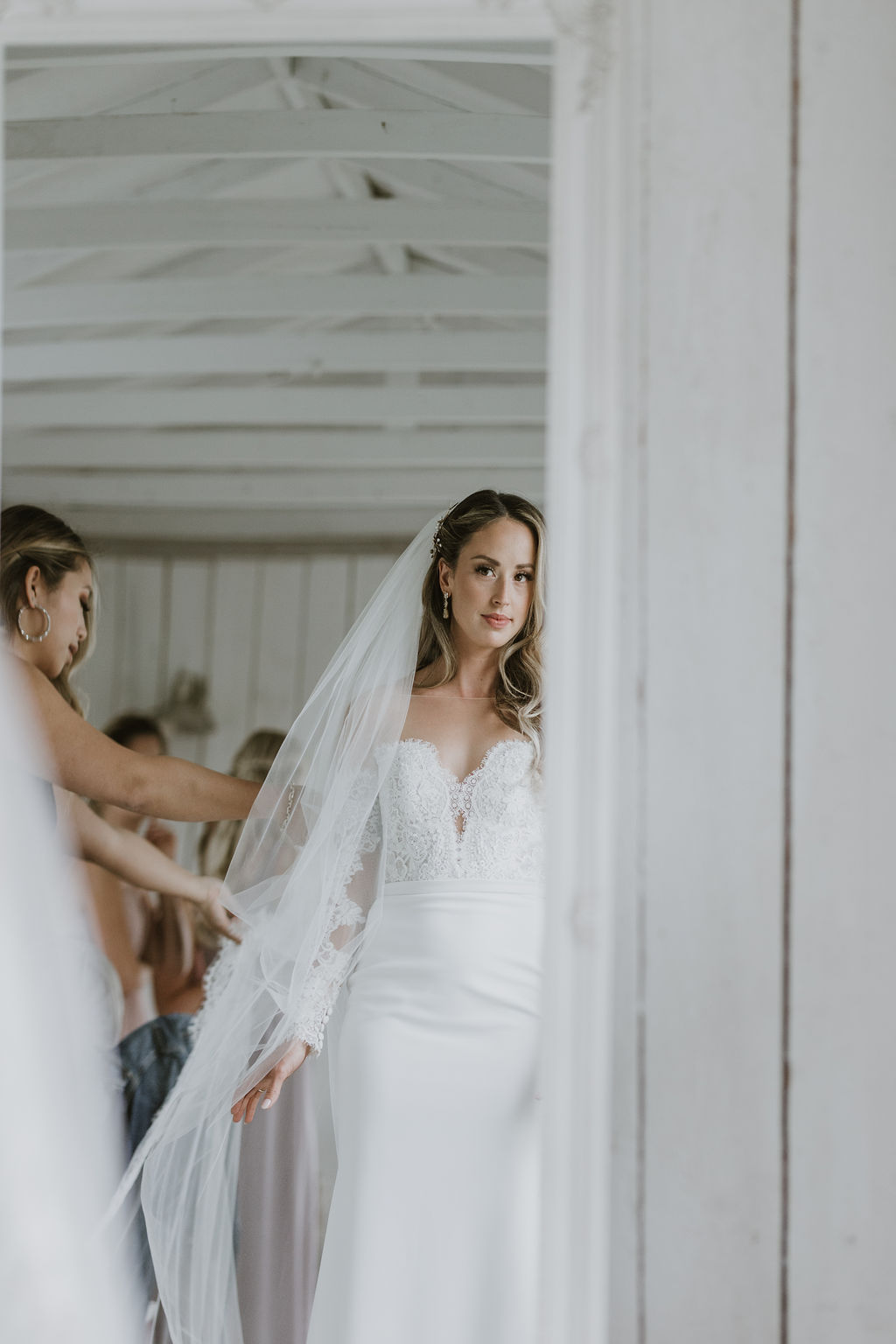 Jenna and Harrison - A modern Sunflower affair - thegathered.ca